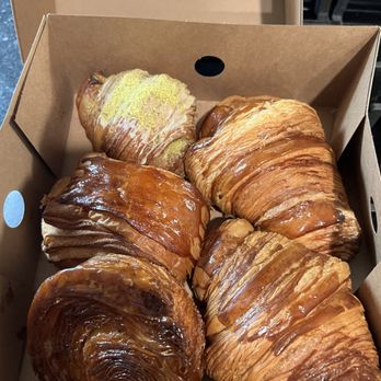 WAYFARER BREAD & PASTRY - Updated May 2024 - 1081 Photos & 662 Reviews ...