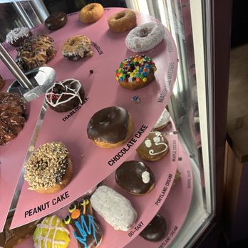 VOODOO DOUGHNUT - Updated July 2025 - 2814 Photos & 2119 Reviews - 1520 ...