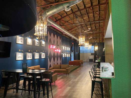 BAD CADDY GOLF LOUNGE - Updated December 2025 - 29 Photos & 27 Reviews ...