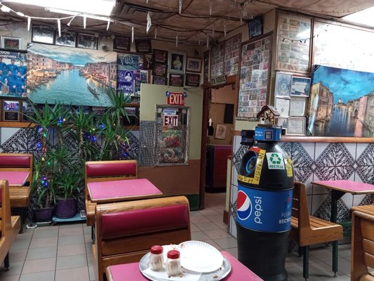 LIQUORI’S PIZZA - 94 Photos & 118 Reviews - 659 Westfield St, West ...