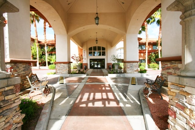 HOLIDAY INN EXPRESS & SUITES RANCHO MIRAGE - PALM SPGS AREA - 105 ...