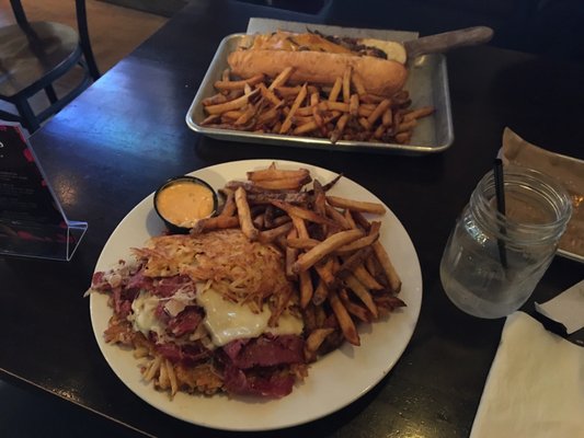 SUDS MAGUIRE’S BAR AND GRILL - 43 Photos & 111 Reviews - 1274 W Bagley ...