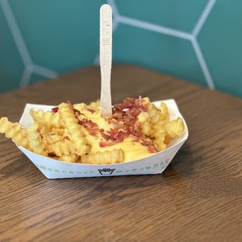 SHAKE SHACK PARK AND PRESTON - Updated August 2025 - 54 Photos & 40 ...