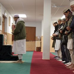 AL-ISLAH ISLAMIC CENTER - 14 Photos - 2733 Caniff St, Hamtramck ...