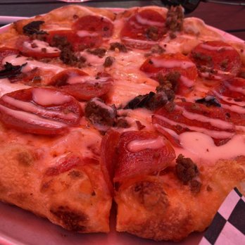 FARRELLI’S PIZZA - Updated May 2024 - 370 Photos & 372 Reviews - 5104 ...