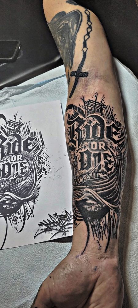 BANK TATTOO - Updated January 2025 - 2319 Rue Saint-Dominique, Saguenay ...