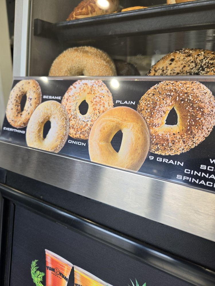 YUM YUM DONUTS - Updated September 2024 - 57 Photos & 19 Reviews - 3304 ...