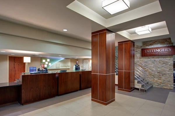 HOLIDAY INN BARRIE-HOTEL & CONFERENCE CENTRE - Updated August 2025 - 26 ...