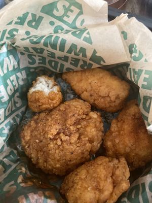 WINGSTOP - Updated July 2025 - 15 Photos & 13 Reviews - 2626 Hylan Blvd ...
