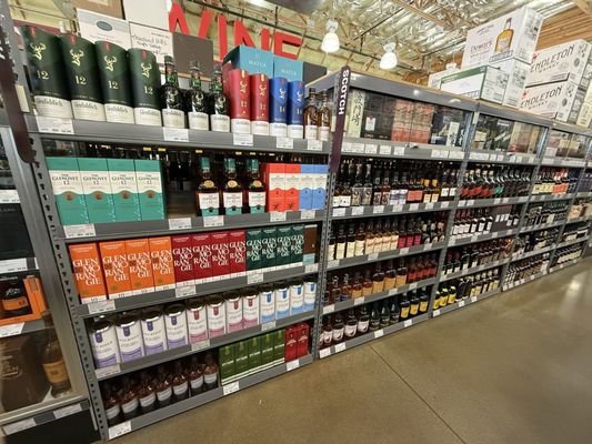 BEVMO - Updated May 2026 - 72 Photos & 33 Reviews - 1151 Herndon Ave ...