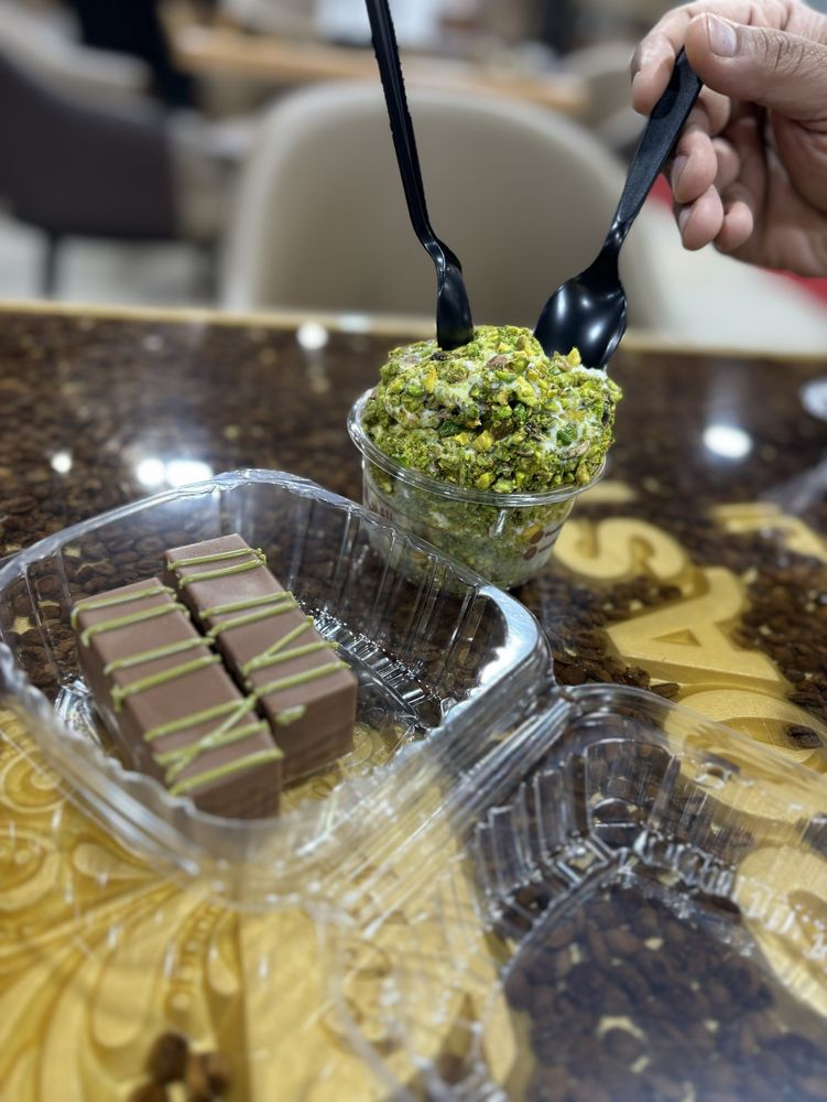 ROYAL ROASTERY - HOUSTON - Updated March 2025 - 351 Photos & 138 ...