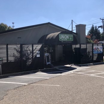 UNION PLACE BAR AND GRILL - Updated December 2025 - 89 Photos & 67 ...