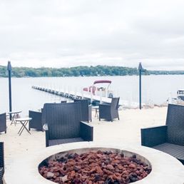 PIER 290 - Updated October 2024 - 394 Photos & 608 Reviews - 1 Liechty ...