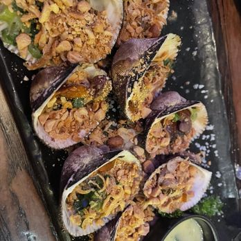 HEM KITCHEN AND BAR - Updated July 2024 - 1128 Photos & 269 Reviews ...