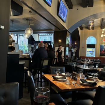 FIN POINT OYSTER BAR & GRILL with reviews - Updated September 2024 ...