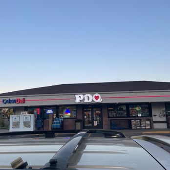 PDQ GAS & FOOD - Updated October 2025 - 11 Reviews - 5200 Manhattan Cir ...