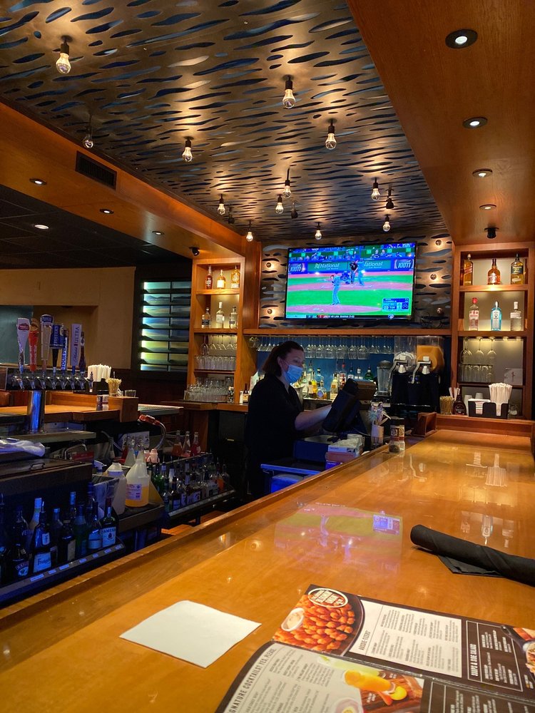 THE COVE BAR & LOUNGE - 124 Photos & 55 Reviews - 1900 S Casino Dr ...