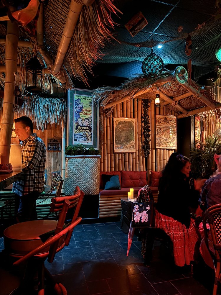 BOO LOO LOUNGE - 25 Photos & 10 Reviews - 2 Orinda Theatre Sq, Orinda ...