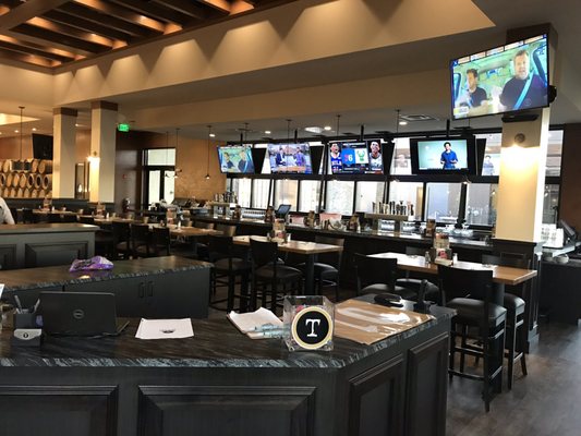 THE TAVERN GRILL - FARGO - 54 Photos & 82 Reviews - American ...