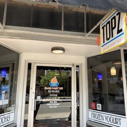 TOPZ FROZEN YOGURT & METRO DELI - Updated December 2025 - 44 Photos ...