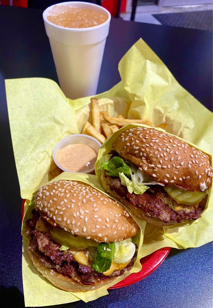 SKY ROCKET BURGER - 121 Photos & 156 Reviews - 111 S Hall St, Dallas ...