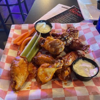 HARDKNOCKS SPORTS GRILL - Updated October 2025 - 55 Photos & 97 Reviews ...