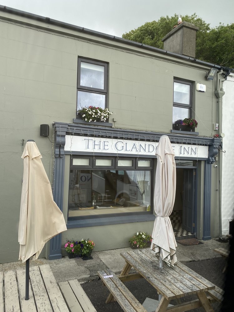 GLANDORE INN - Updated October 2025 - Glandore, Co. Cork, Republic of ...