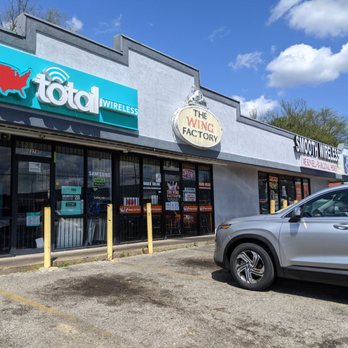 THE WING FACTORY - 49 Photos & 33 Reviews - 2280 Park Ave, Memphis ...