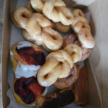 KKP BAKERY - Updated September 2025 - 16 Photos & 17 Reviews - 3621 ...