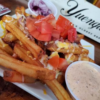 CHECKERED FLAG TAVERN - Updated March 2025 - 373 Photos & 153 Reviews ...