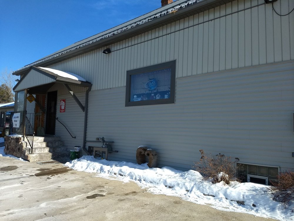 FLIPPERS COVE - Updated November 2025 - 1689 Day St, Greenleaf ...