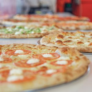 PIZZA SHUTTLE - Updated January 2025 - 76 Photos & 151 Reviews - 1601 W ...