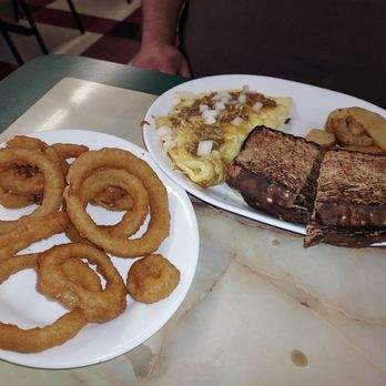 YELLOW JACKET CAFE - Updated January 2026 - 37 Photos & 11 Reviews ...