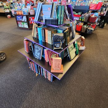 BOOKMANS ENTERTAINMENT EXCHANGE - Updated June 2025 - 276 Photos & 335 ...