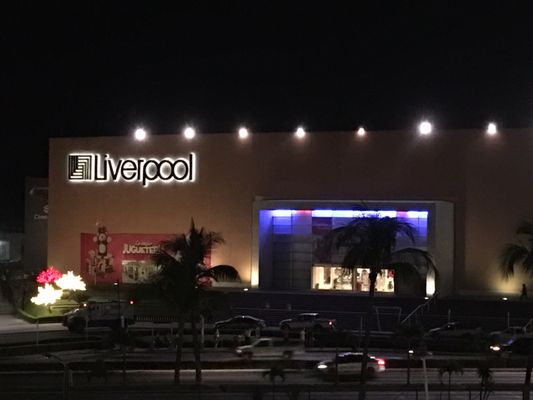 Liverpool - 13 Photos - Grands magasins - Preparatoria, Puerto Vallarta ...
