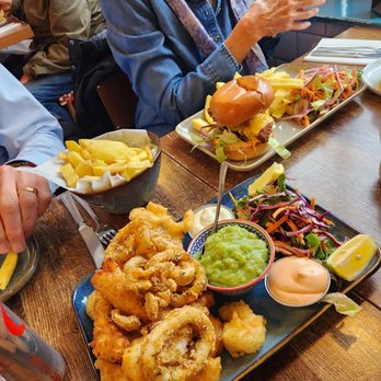 THE FISH BOX - Updated February 2025 - 83 Photos & 112 Reviews - Upper ...