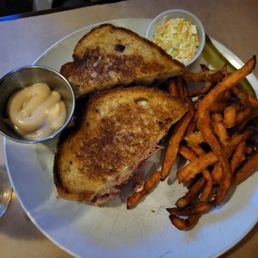DIGGER’S ALES N’ EATS - Updated October 2025 - 161 Photos & 179 Reviews ...