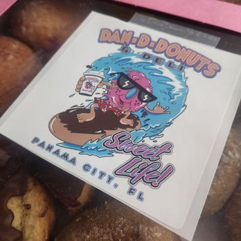 DAN-D-DONUTS & DELI - Updated May 2025 - 95 Photos & 196 Reviews - 1147 ...