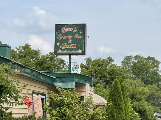 GENO’S SPORTS BAR AND GRILL - Updated March 2025 - 46 Photos & 103 ...