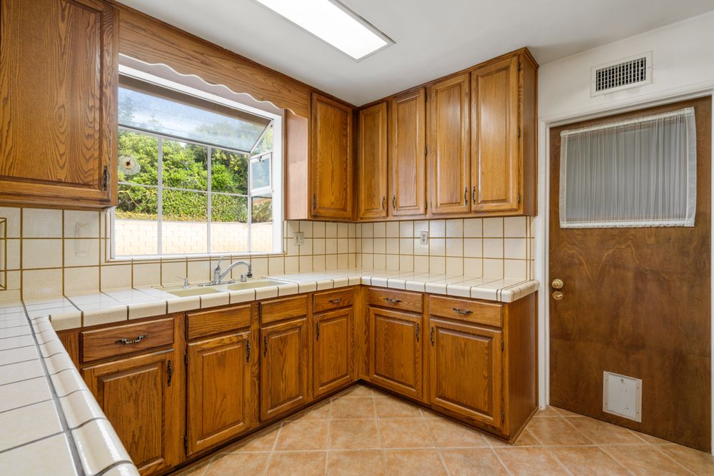 ISABELLA SUN - CIRCA PROPERTIES - Updated August 2025 - 34 Photos - 155 ...