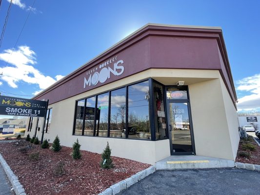 SEVEN MOONS - Updated October 2025 - 117 Photos & 94 Reviews - 1128 ...