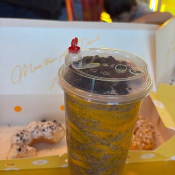 MOCHINUT - RENO - Updated December 2025 - 261 Photos & 98 Reviews ...