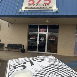 575 PIZZERIA - Updated January 2026 - 184 Photos & 390 Reviews - 2803 ...