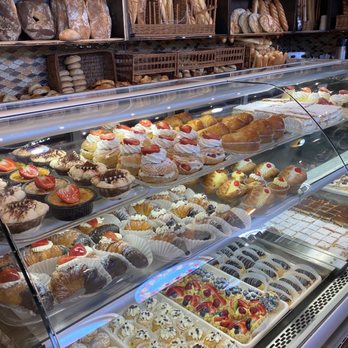 ST ROCCO’S BAKERY - Updated October 2025 - 248 Photos & 237 Reviews - 4 Saint Rocco Pl, Glen ...