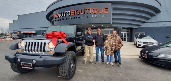 AUTO BOUTIQUE - Updated December 2025 - 211 Photos & 148 Reviews - 9012 ...