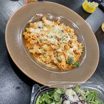 MANO BELLA ARTISAN FOODS - 33 Photos & 22 Reviews - 224 E 7th St ...