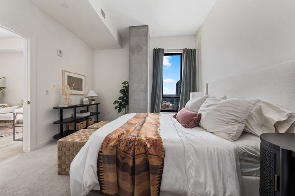 MOONTOWER PHOENIX - Updated October 2025 - 81 Photos - 811 North 3rd St ...