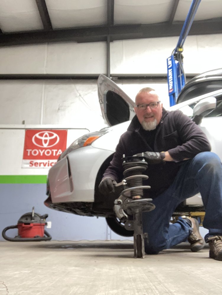 FOREIGN AUTO SPECIALIST - Updated October 2025 - 19 Photos & 26 Reviews ...