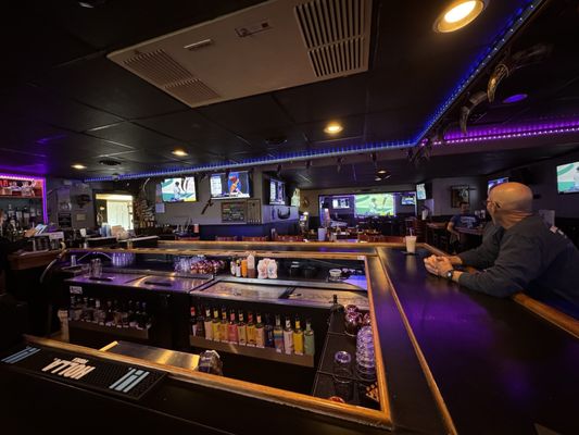 HORN PUB - Updated November 2025 - 76 Photos & 31 Reviews - 691 ...