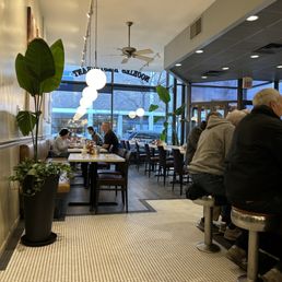 NOOKIES ON WELLS - Updated December 2025 - 481 Photos & 896 Reviews ...